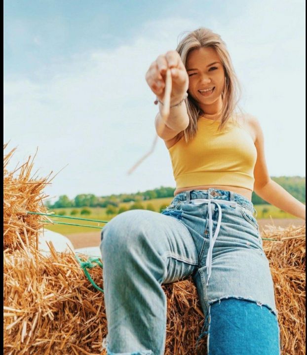 Julia´s edging game - Tease #59527 - Milovana.com